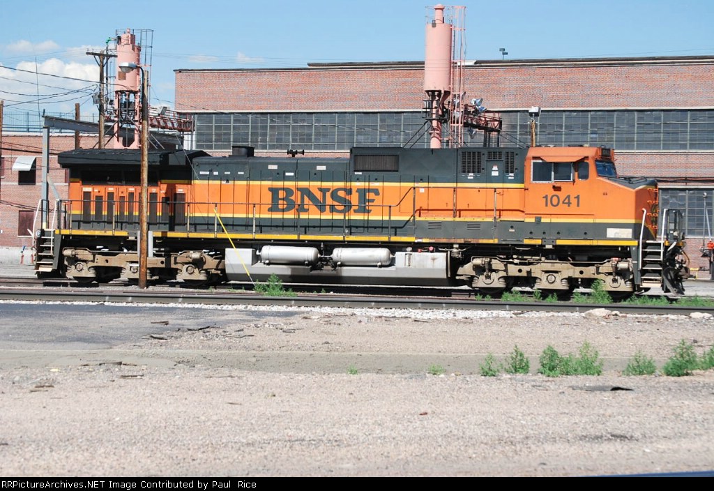 BNSF 1041